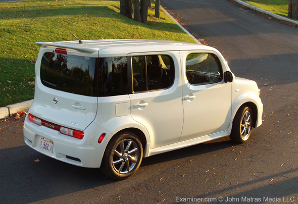 My perfect Nissan Cube. 3DTuning - probably the best car configurator!