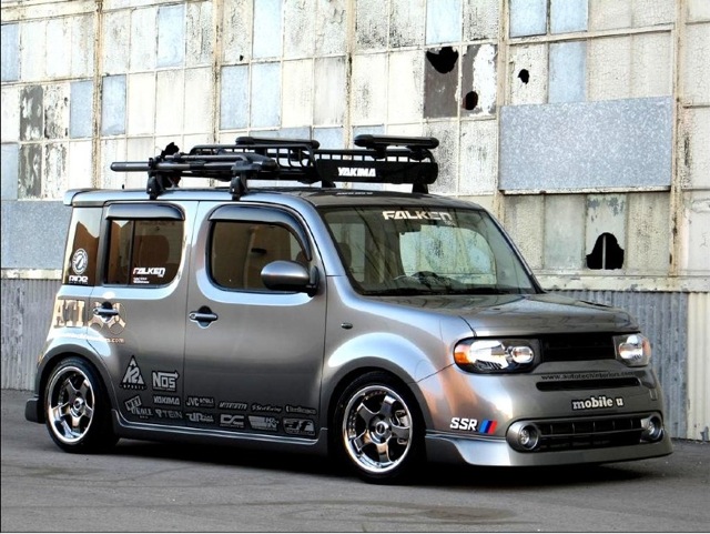 My perfect Nissan Cube. 3DTuning - probably the best car configurator!