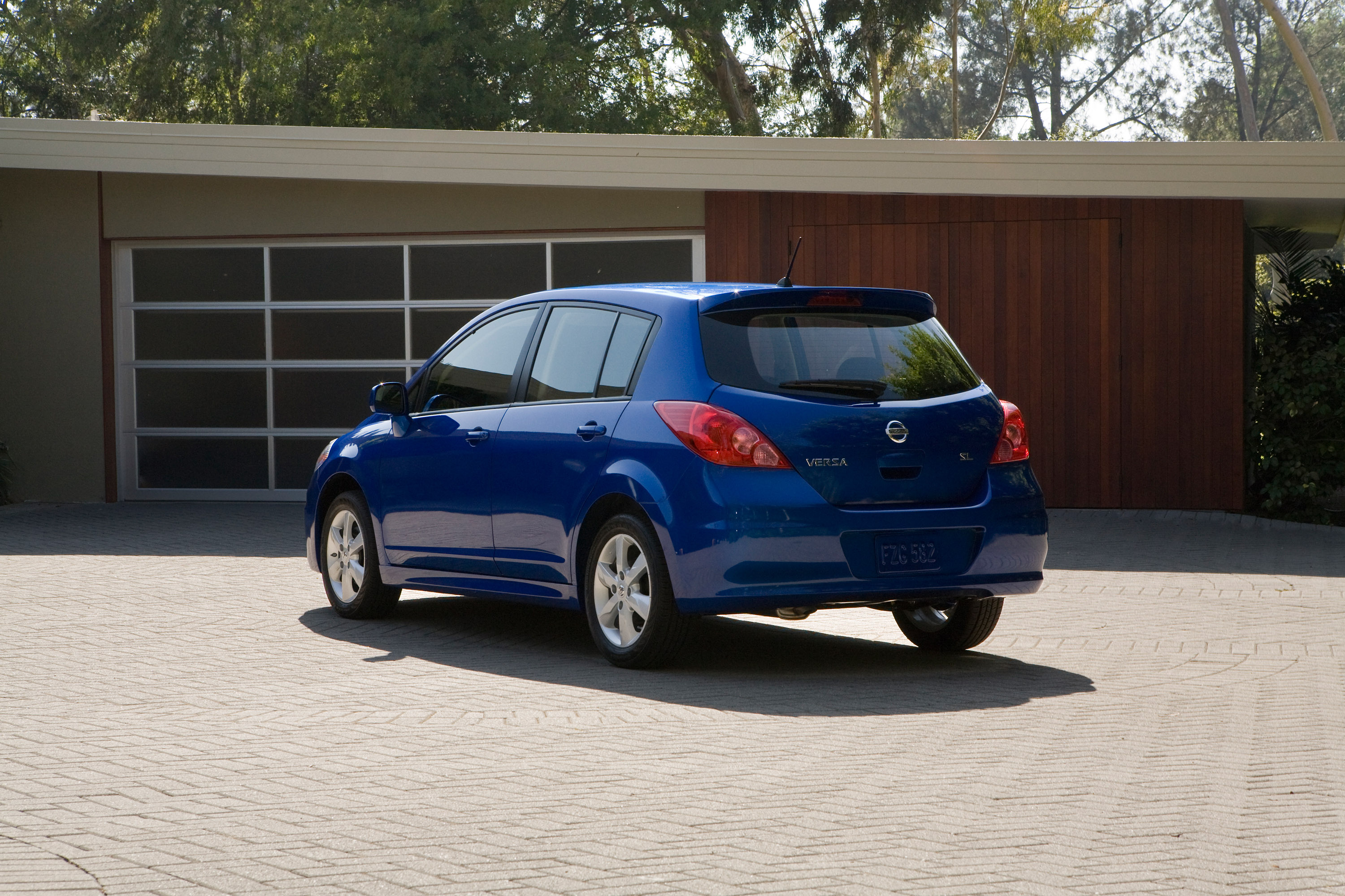 My perfect Nissan Versa SL. 3DTuning - probably the best car configurator!