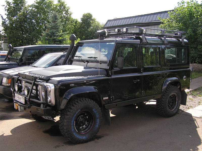 My perfect Range Rover Defender. 3DTuning - probably the best car ...