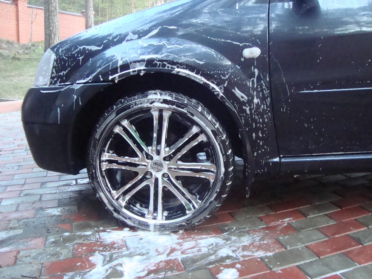 My perfect Renault Logan. 3DTuning - probably the best car configurator!