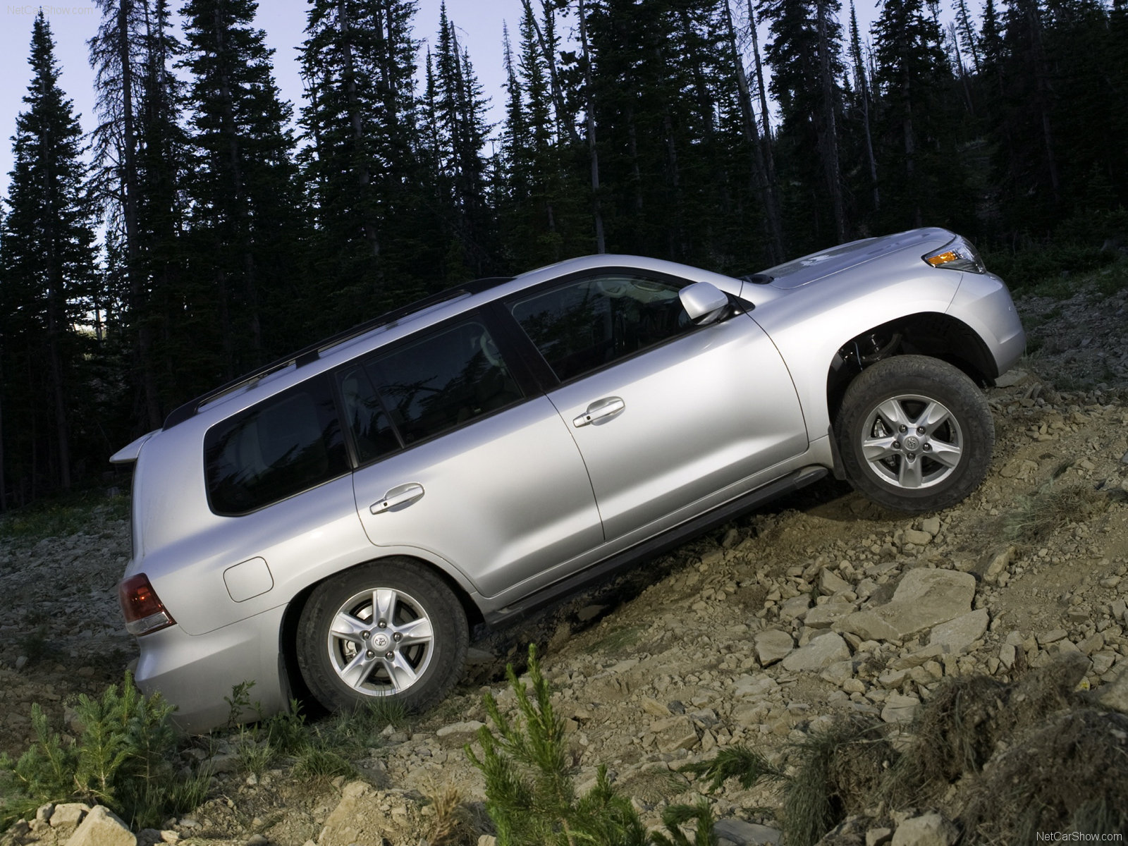 My perfect Toyota LC 200. 3DTuning - probably the best car configurator!